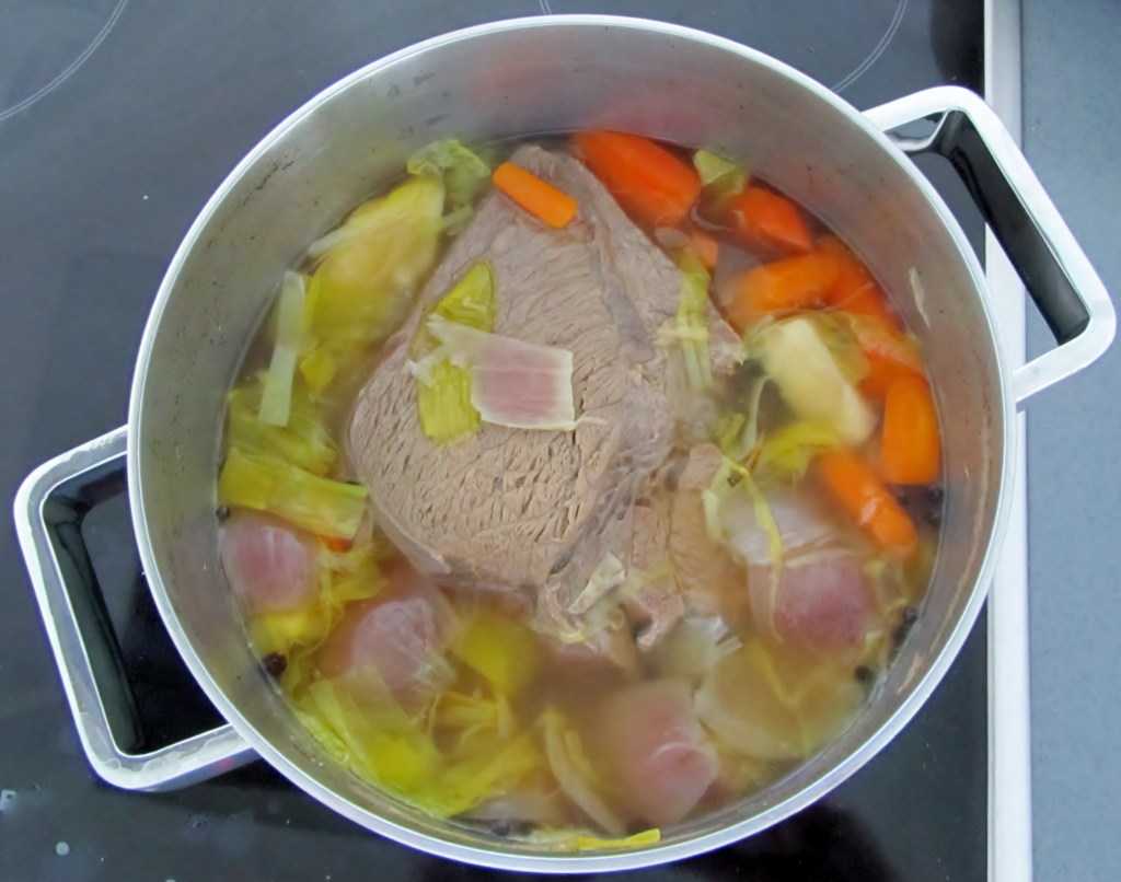 Tillin-tallin-tömpsis – Rouva Raadelmasta